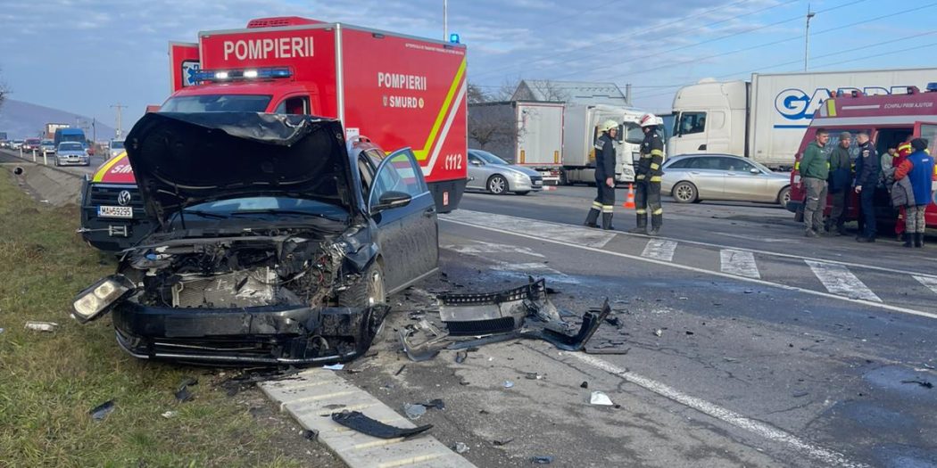 Accident la Crainimăt! 5 persoane implicate, dintre care 2 copii ...